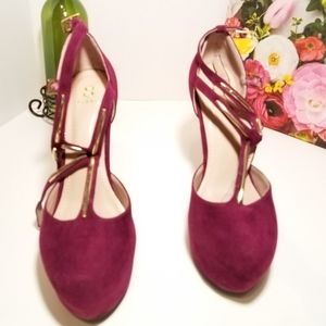 Scene Shoes | Gold Sequin | Poshmark